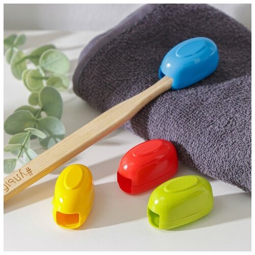 Колпачки для зубных щёток Clips Brush, 4 шт, цвет микс