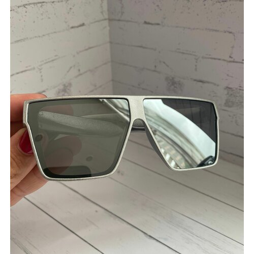 Солнцезащитные очки Gi Mai, серый