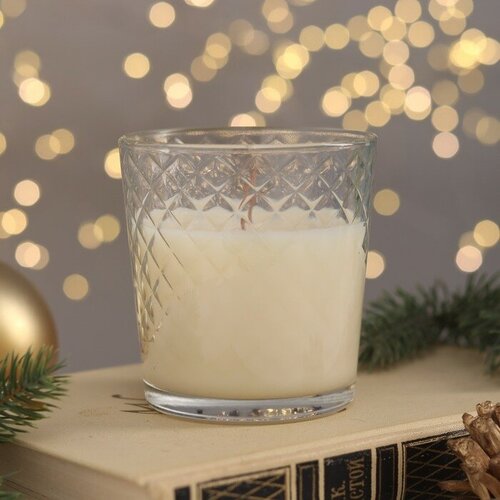 Свеча ароматическая в стакане "Новогодний снег", время горения 30 ч