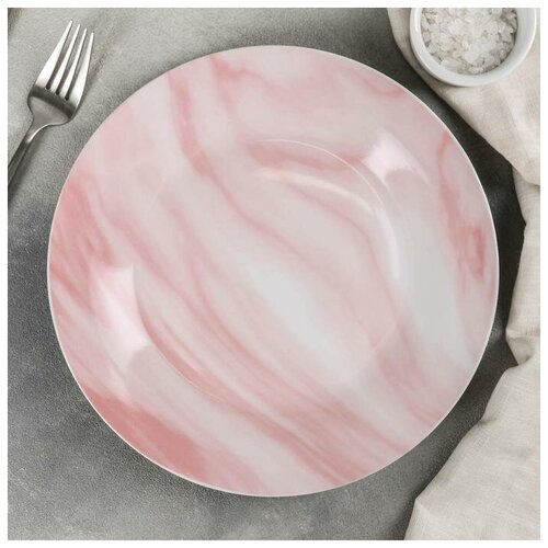 Тарелка керамическая обеденная Доляна «Мрамор», d=24 см, цвет розовый