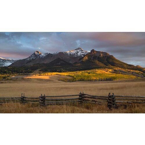 Картина на холсте 60x110 Альянс Лес "Горы США Колорадо" на подрамнике / интерьер/ декор