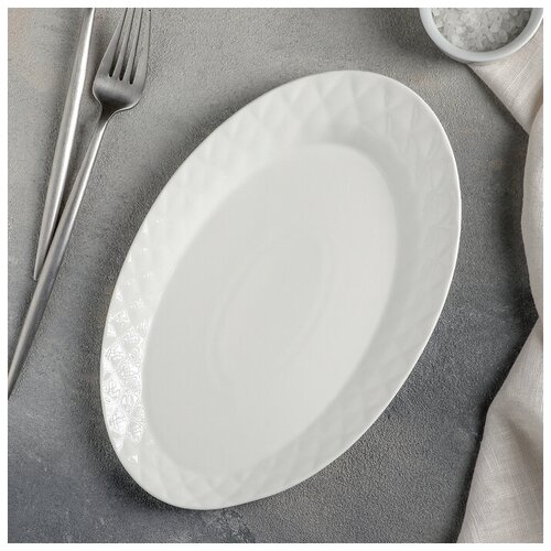 Тарелка обеденная Magistro "Блик", 25x16,5x1,5 см, цвет белый, фарфоровые тарелки плоские