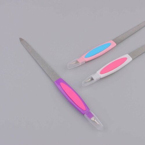 Пилка-триммер металлическая для ногтей, прорезиненная ручка, с защитным колпачком, 19 см, цвет микс