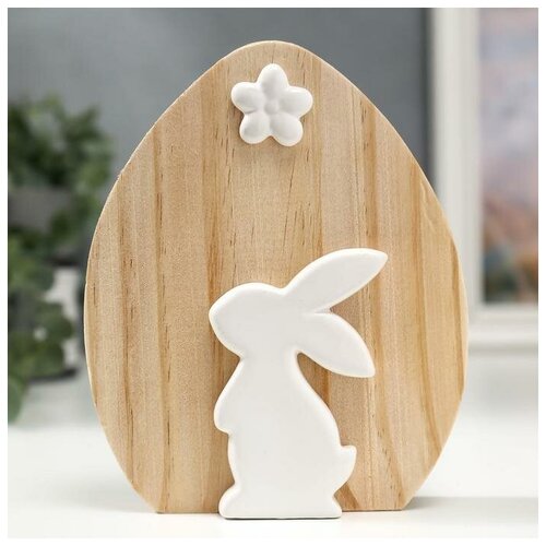 Сувенир керамика, дерево "Белый кролик с цветочком" 15х3,6х12,6 см