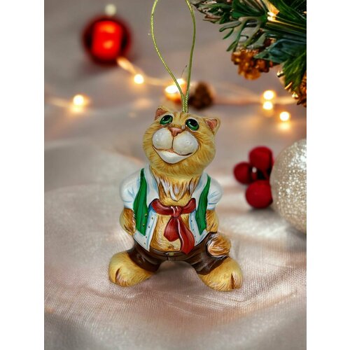 Елочная игрушка/статуэтка "Кот в жилетке" подарок на Новый год, фарфор, ручная роспись