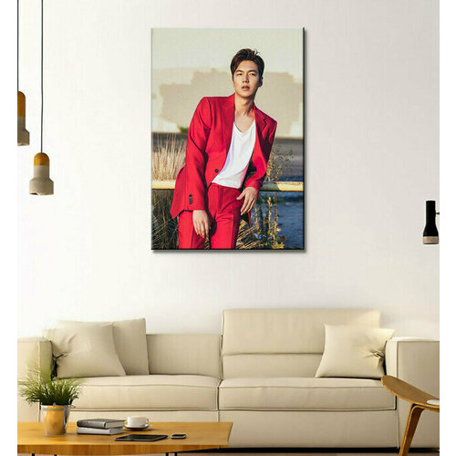 Интерьерная картина на холсте в гостиную, спальню, прихожую, кухню, офис/постер на стену для дома в подарок/ Ли Мин Хо в красном костюме 20х30
