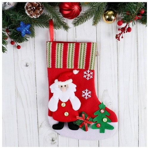 Носок для подарков "Дедушка Мороз у ёлочки" 26х18 см, красный