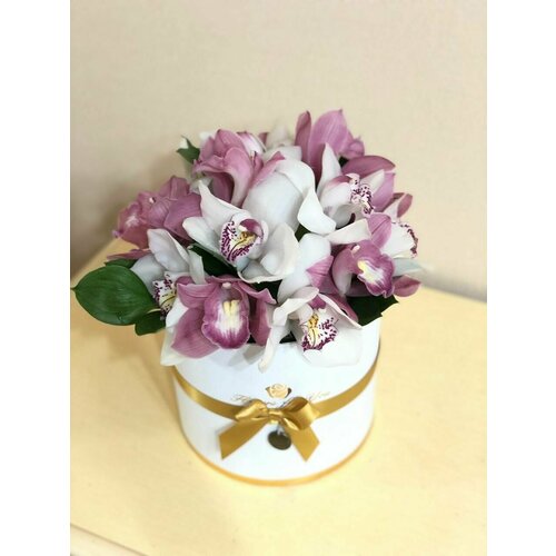 Орхидеи 13 шт / Букет / Цветы