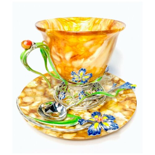 Чайная чашка из янтаря "Ирис" (бронза)
