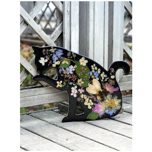 Картина из эпоксидной смолы с натуральными сухоцветами "Кошка" черный+фиолетовый