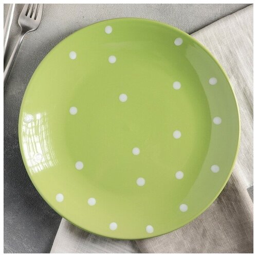 Тарелка керамическая обеденная Доляна «Зелёный горох», d=27 см, цвет зелёный