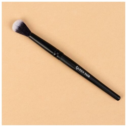 Кисть для макияжа «Premium Brush», в чехле, 14 см, цвет чёрный