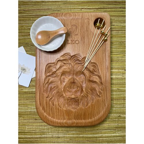 Подарочный набор Льва / Сервировочная доска деревянная с набором для сырной вечеринки в подарочном оформлении