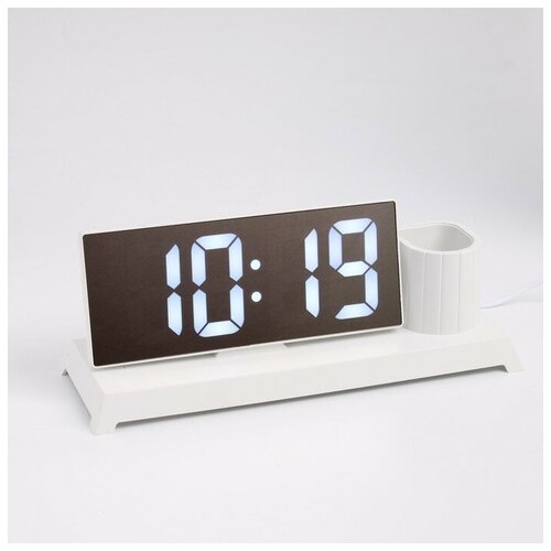 Часы настольные электронные, с карандашницей, белая индикация, 11 х 25 см, от USB