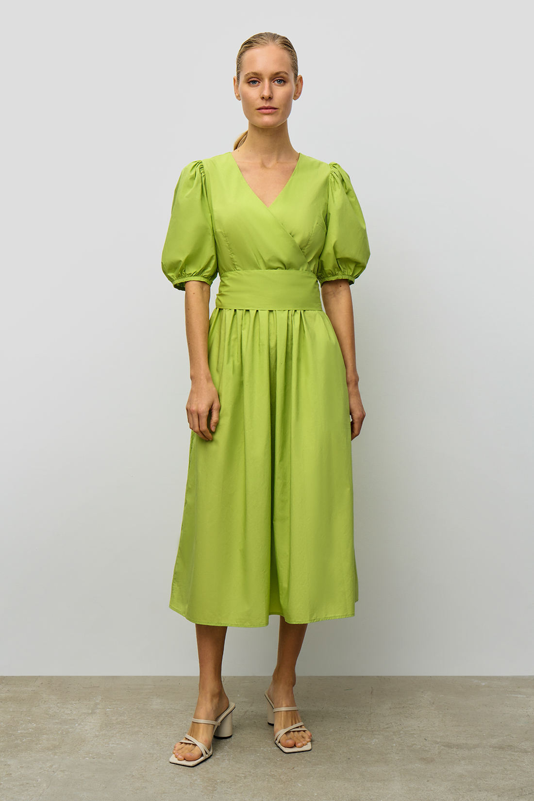 Платье женское Baon B4523021 зеленое XS