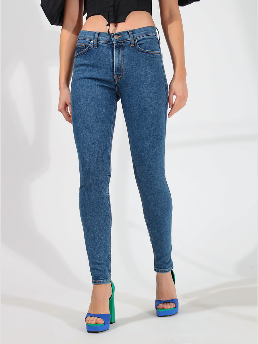 Джинсы женские Vitacci JE5028-6 синие 44 RU