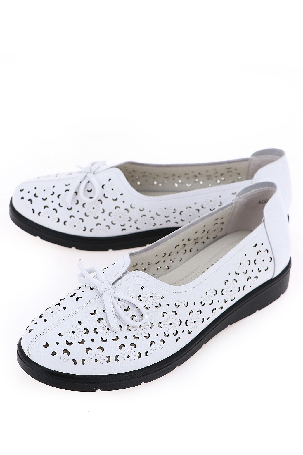 Туфли женские Baden AC054-022 белые 40 RU