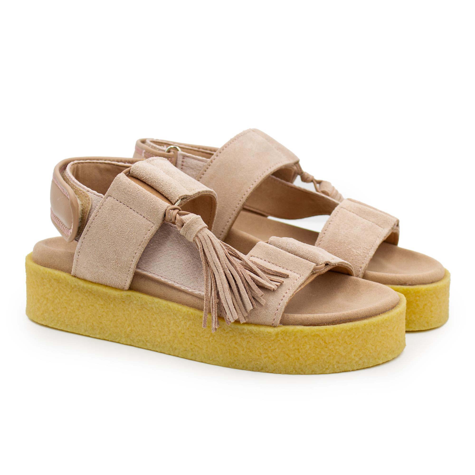 Сандалии женские Clarks бежевые 37 EU