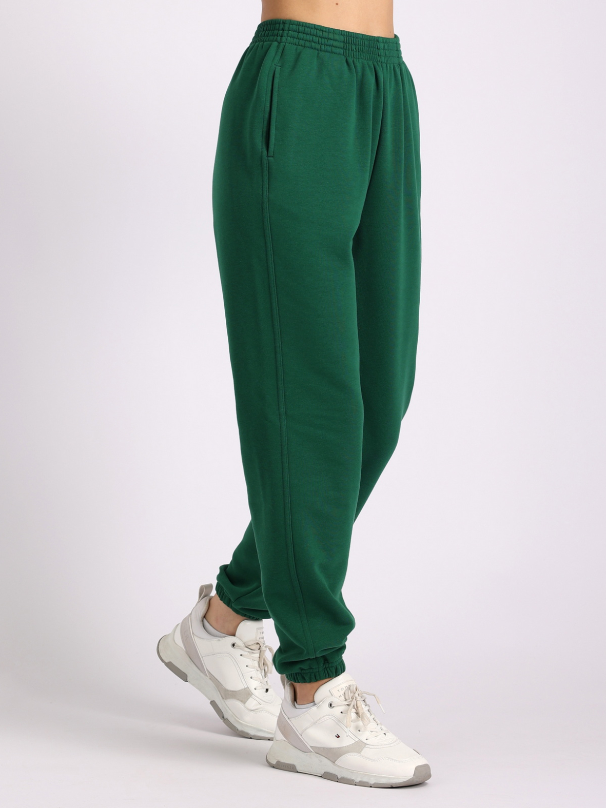 Спортивные брюки женские Argo Classic B 375 зеленые 42 RU
