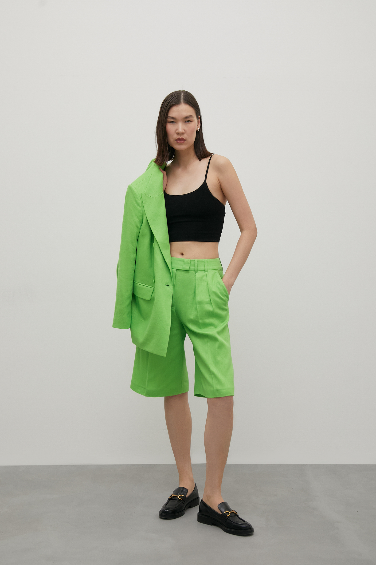 Повседневные шорты женские Finn Flare FSD11055 зеленые XS