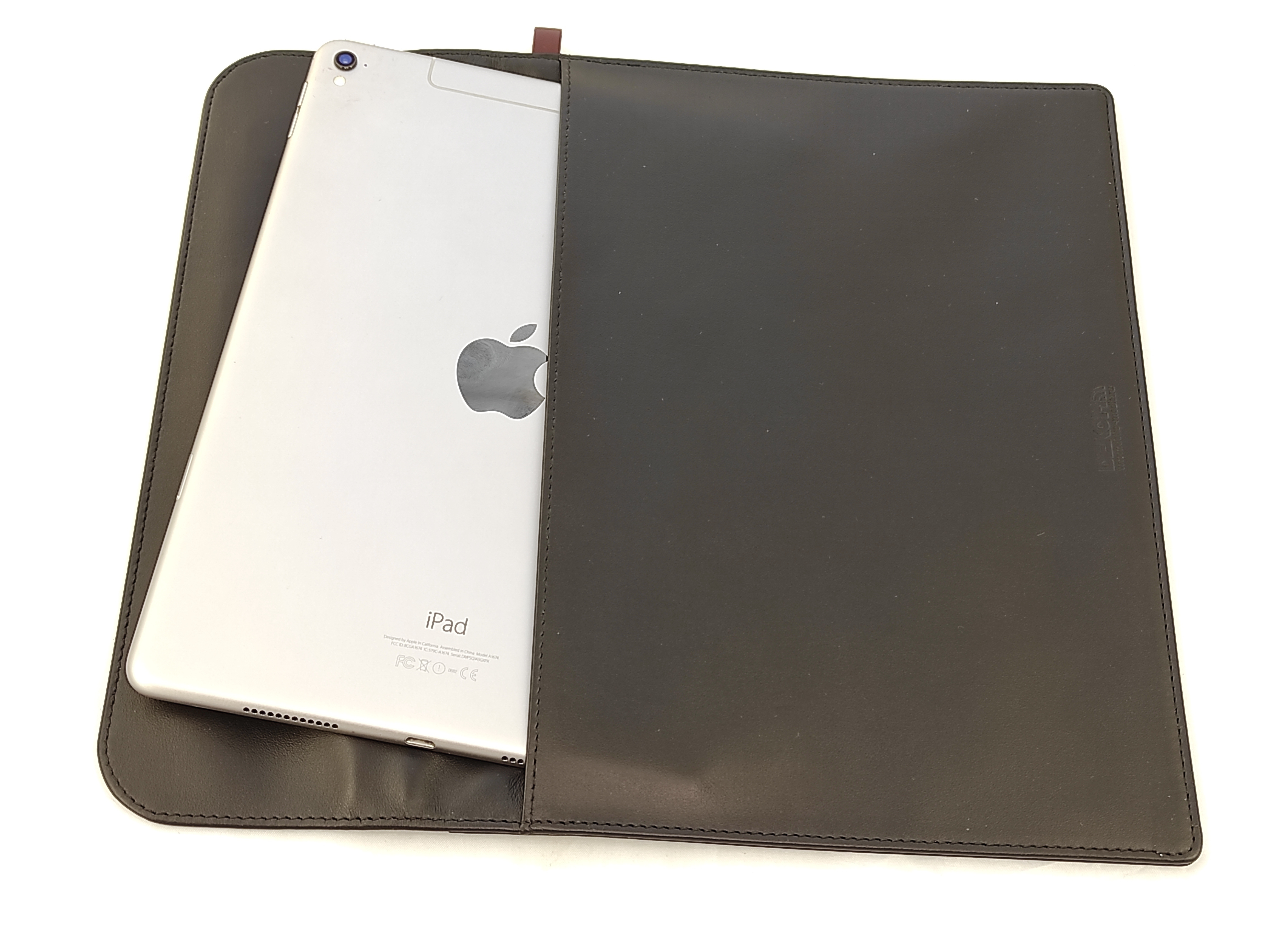 Чехол Деком для Acer, Alcatel, Apple iPad Pro 2016 черный (ipad-konvert-black-bordo)