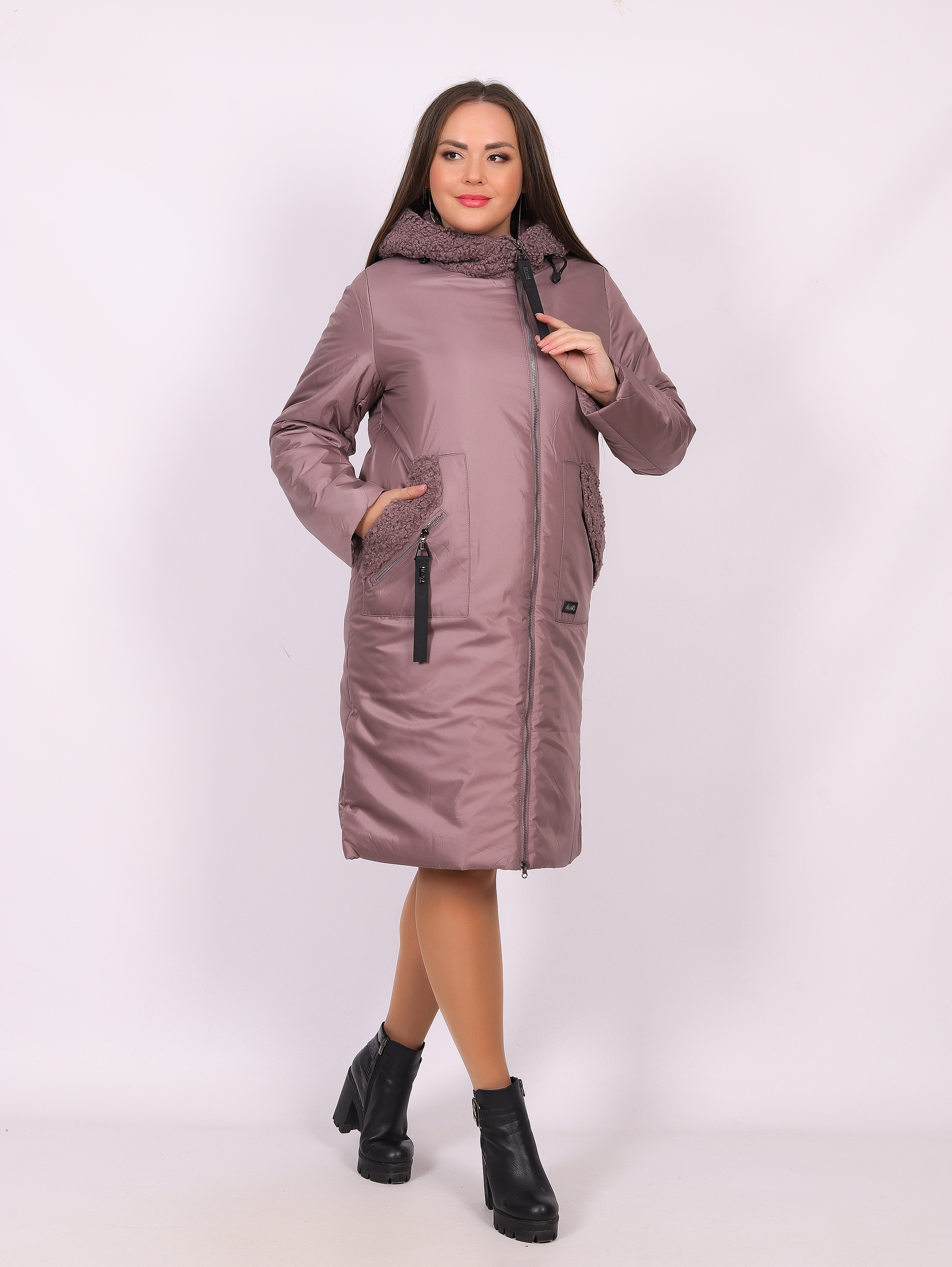 Пальто женское Louren Wilton 91169 розовое 48 RU