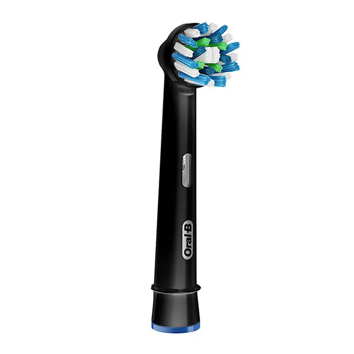 Насадка для электрической зубной щетки Oral-B Cross Action CleanMaximiser черная