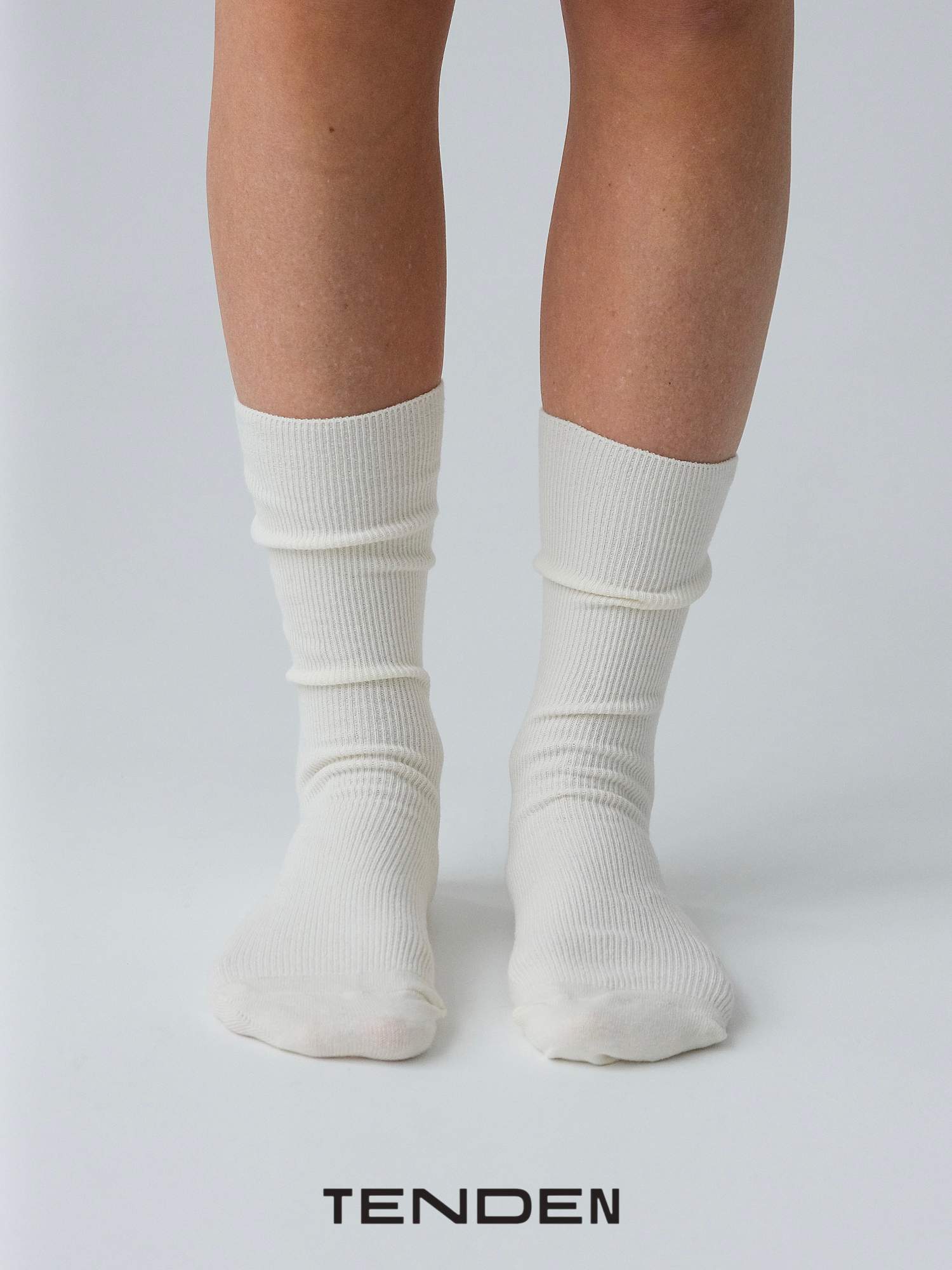 Комплект носков женских TENDEN WSF21/04M бежевых 36-39, 2 пары