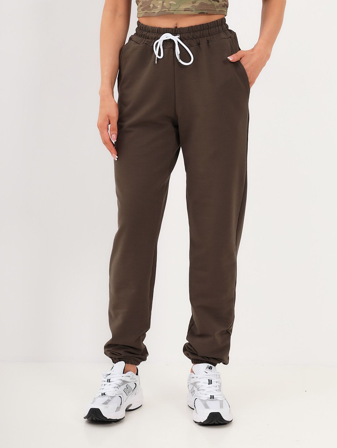 Спортивные брюки женские MOM №1 MOM-3170 коричневые 44