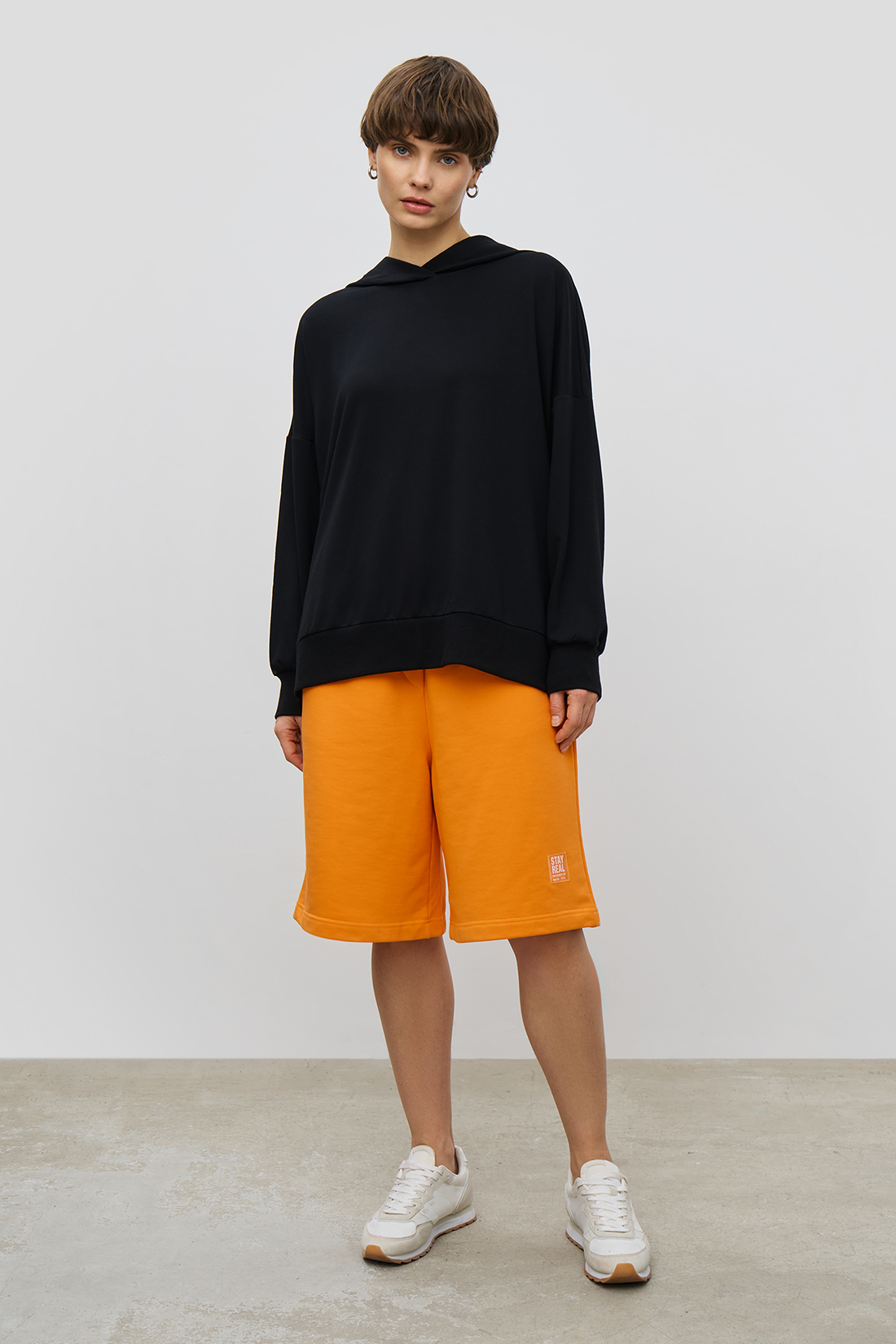 Трикотажные шорты женские Baon B3222001 оранжевые XS