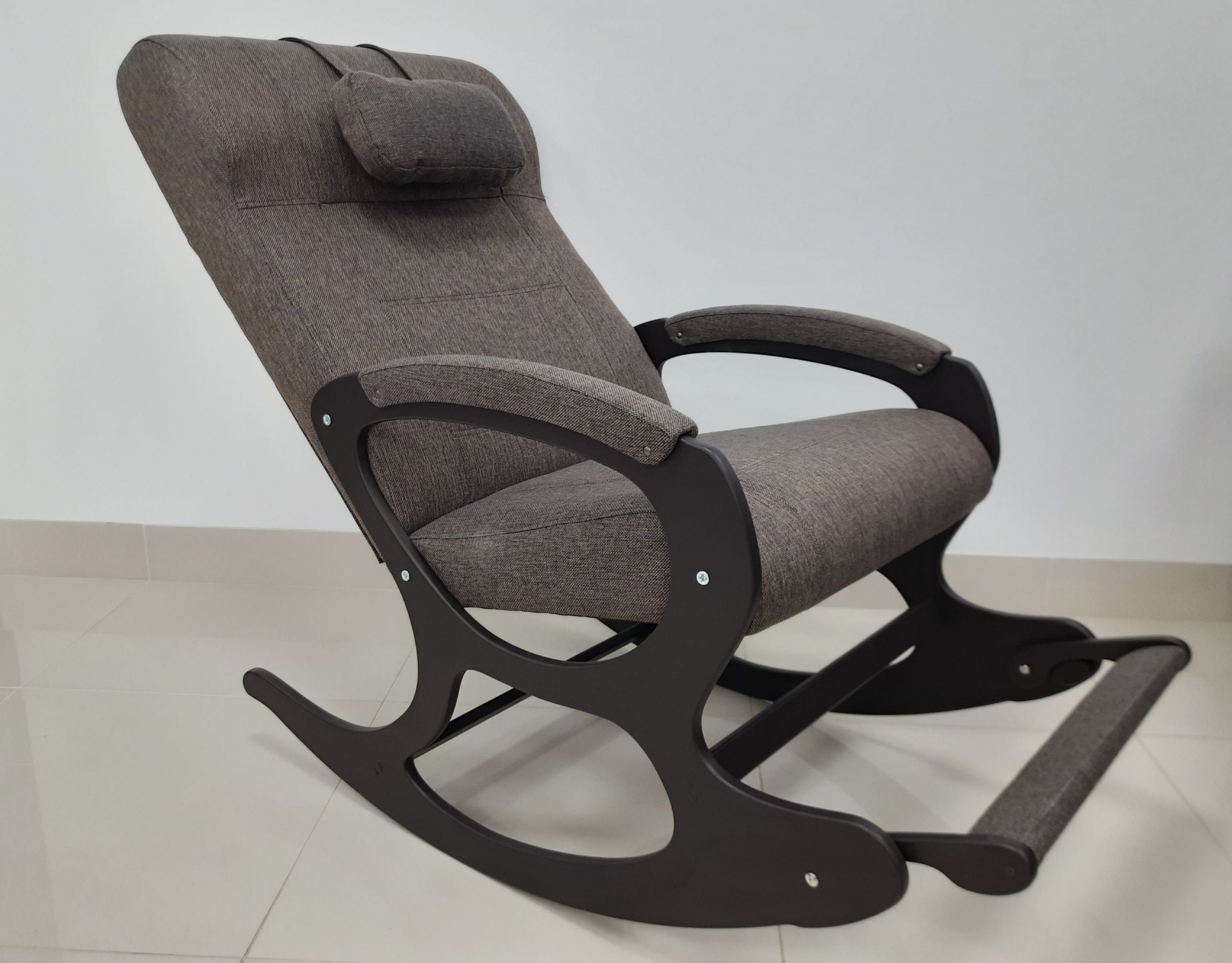 Кресло-качалка с подножкой ЗАКАЧАЕШЬСЯ Рогожка HUGO 26 R018